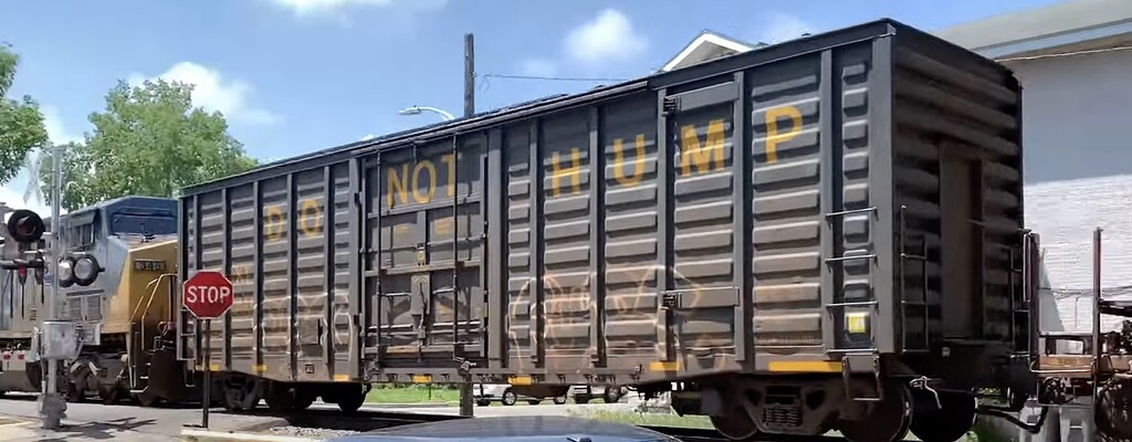 Interesting box car - Prototypes - Large Scale Central