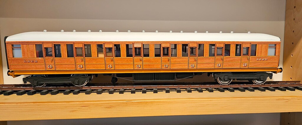 LNER G-1 Coaches - Rolling stock - Large Scale Central